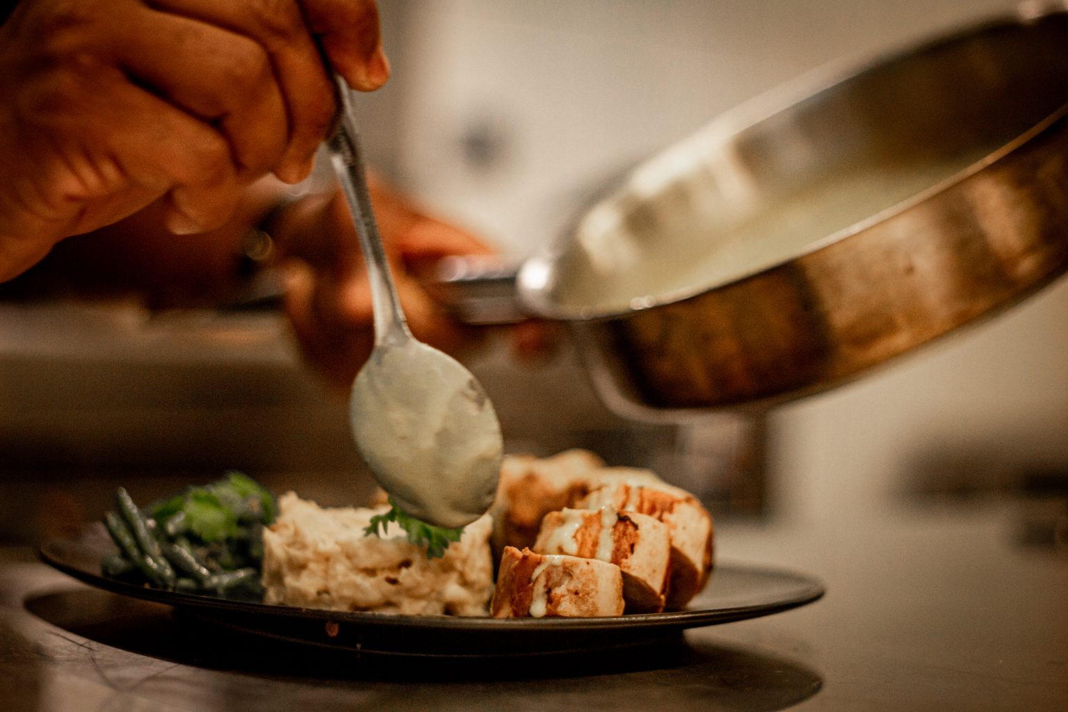 ZAKADI : une cuisine d’ici et d’ailleurs au Mahogany Shopping Promenade ...